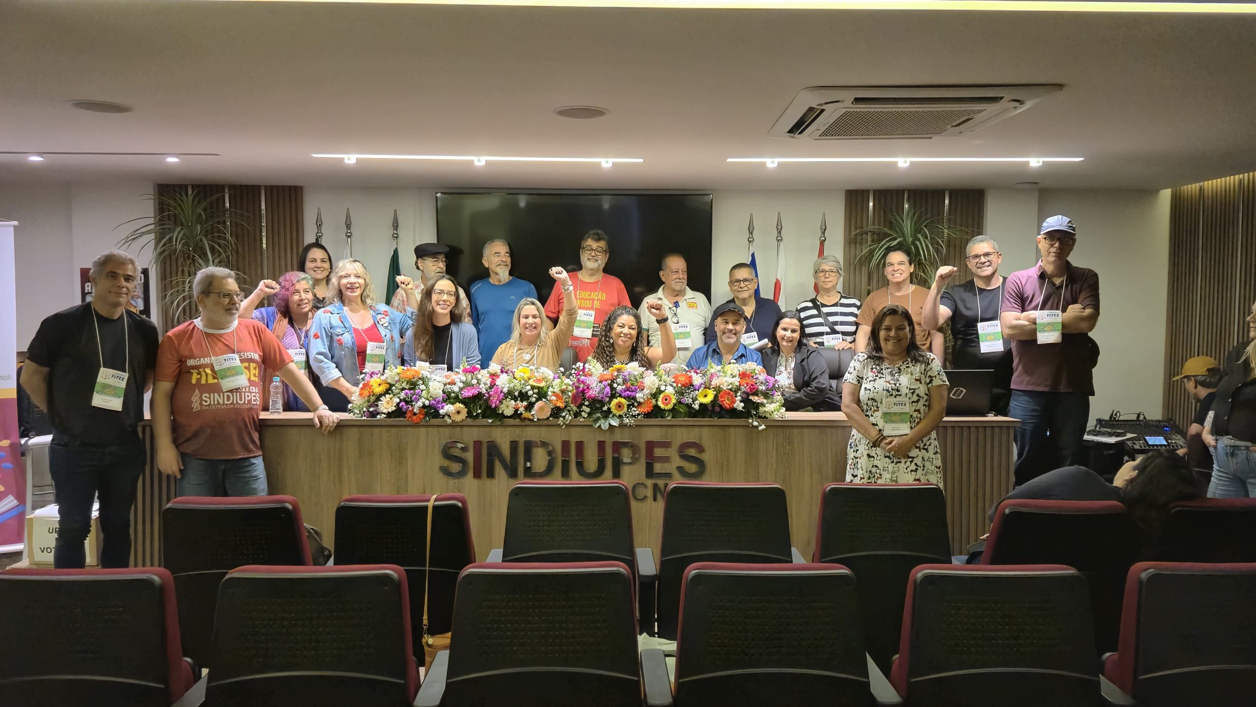 Congresso da Fitee reforça unidade entre educadores públicos e privados ...